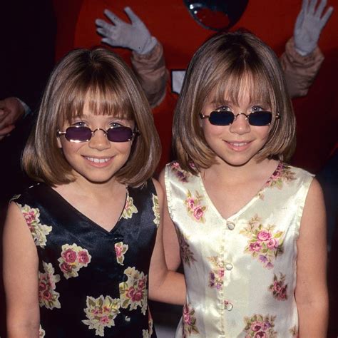 Great Outfits In Fashion History Ashley And Mary Kate Olsen As Tweens