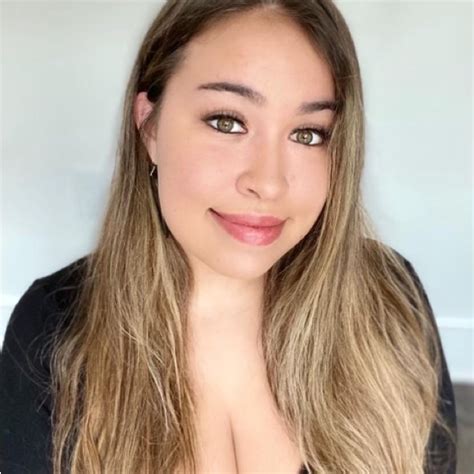 Ashleys Closet Prettydarksoul Poshmark