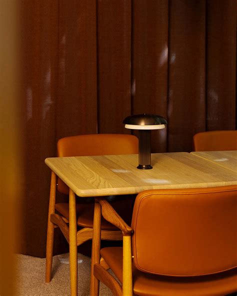 Lyfa Noote Lampe Portable Bronze Finnish Design Shop