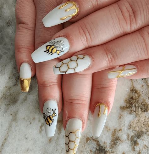 70 Bee Nail Designs 2024 For Buzzworthy Nails Bumble Bees Honey