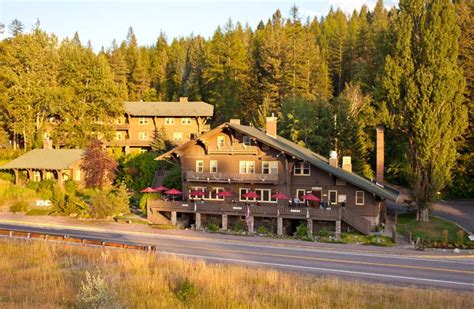 Belton Chalet Historic Railway Hotel At Glacier National Park