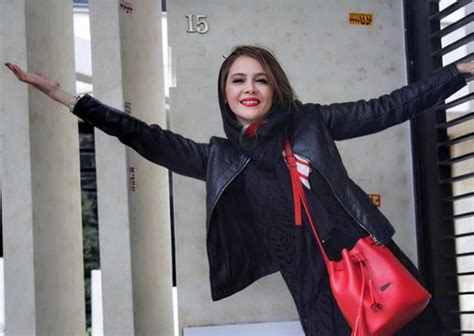 نگین صدق گویا قبل از بازیگری چیکاره بوده