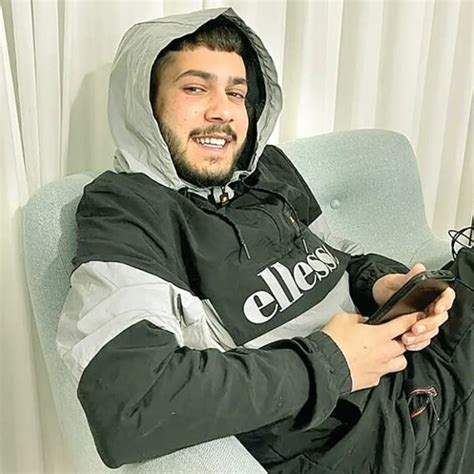 זיו עבוד בת זוגו של אליה כהן המצוי בשבי חמאס זה שהם גברים לא אומר שהם לא צריכים להיות בעסקה