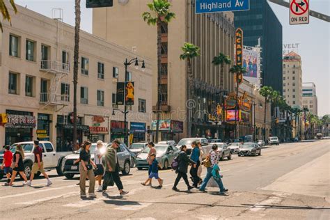 Street Scene The Intersection Of Hollywood Boulevard And Highland