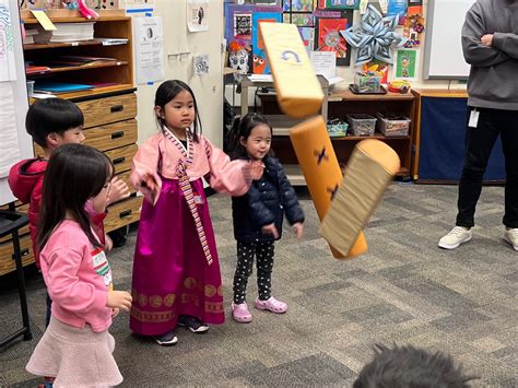 신나는 한국학교 설날 행사 윷놀이도 하고 세배도 하고 Sfkorean 뉴스 로컬 뉴스 신나는 한국학교 설날 행사 윷놀이도 하고 세배도 하고 Sfkorean 뉴스 로컬 뉴스