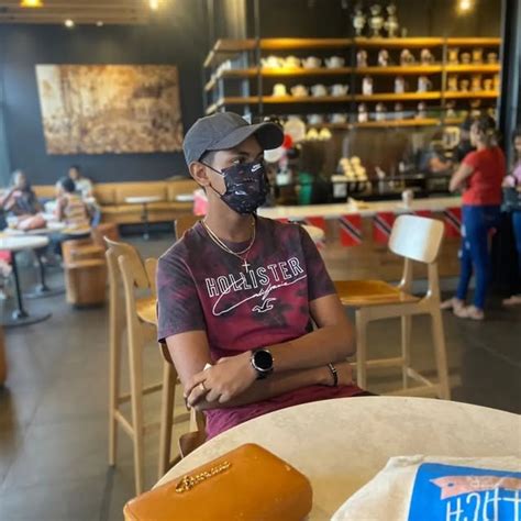 Aaron Aarontt • Threads Say More