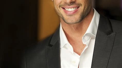 William Levy No Tiene Problema En Quitarse La Ropa