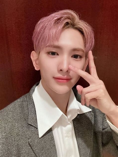 Pin Von Rim 🌻 Auf Lew • Lee Eui Woong