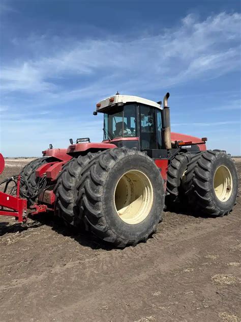 Used 2005 Versatile 2425 Tractor