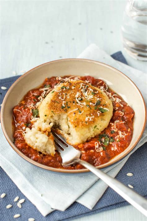 Cheesy Risotto Cakes In Tomato Sauce Easy Cheesy Vegetarian