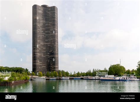 Den Mies Van Der Rohe Inspiriert Lake Point Tower In Chicago