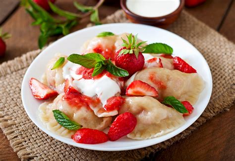 Pierogi Z Truskawkami Foodmagazine Pl Przepisy Kulinarne