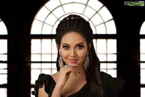 Vidhya Instagram 🤍🖤🤍 📸 Imichael 1 Mua Siksha Mua Ziquesalonspa Costume Suhanyalingamdesign