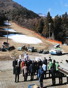 リフト代は昨季とほとんど変わらず 駒ケ根高原スキー場、20日に初心者コース開業：中日新聞web