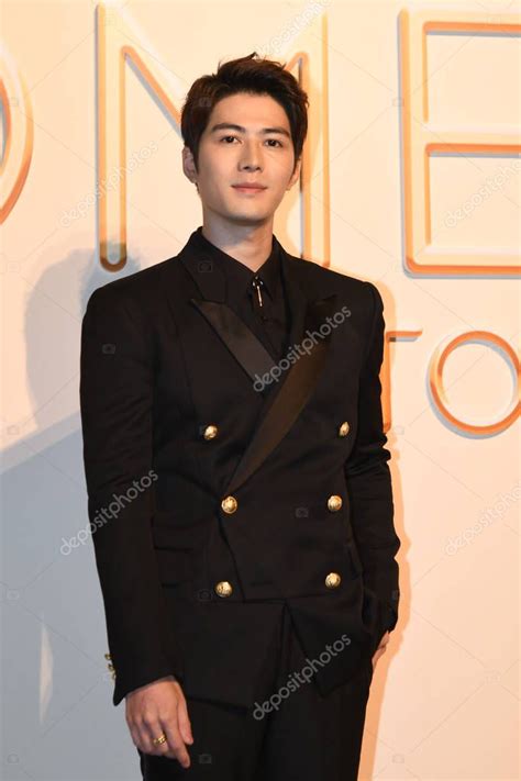 El Actor Chino Chen Xuedong Posa Durante La Fiesta Home To Luxury En