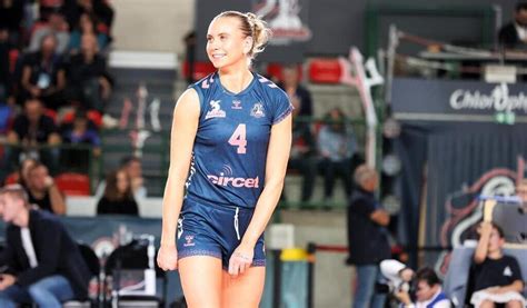 Volley Ball Neptunes De Nantes Haylie Bennett Lépanouissement Tout