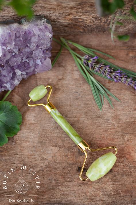 Gua Sha Sten And Roller Jade Butik Mystik