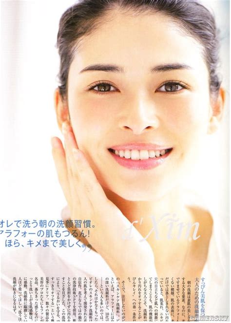 《生化危机2：重制版》艾达王脸模曝光 气质美女风格百变新浪游戏手机新浪网