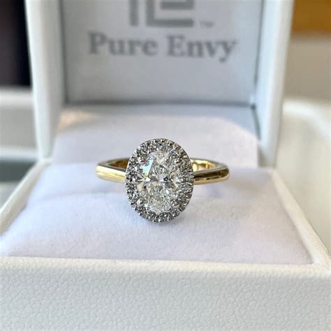 Engagement Rings Oval Halo