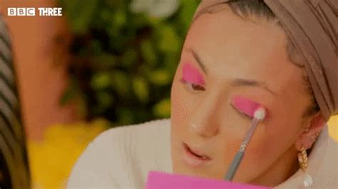 Make Up Reaction  By Bbc Three