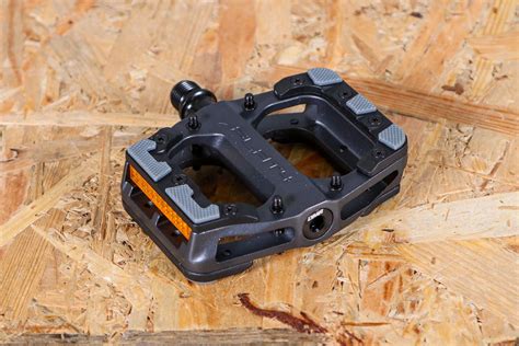 Review Dmr Flat 4 Pedals Road Cc