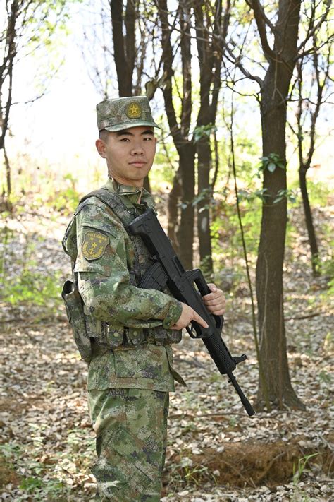 极目新闻：跨越五十一年的战友情！武科大这一对师生太有缘 党委学生工作部、学生工作处（武装部）