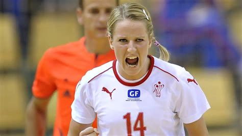 Lærke Møller Ramt Af Personlig Krise Efter Tvunget Karrierestop Hvad Fanden Skal Jeg Drømmen