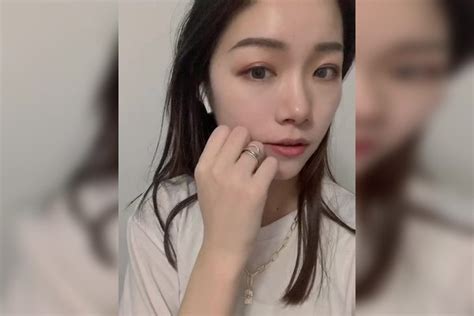 今天买了闪闪的戒指嘻嘻