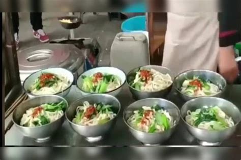 大爷做个面都能做的这么酷炫，果然是高手