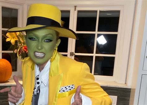 Gigi Hadid Went As Jim Carreys The Mask For Halloween And The Look Was Awesome — Patrick Ta