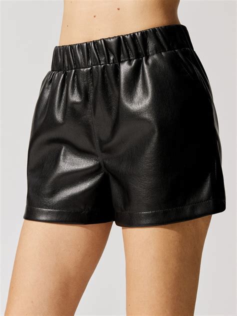 Sofia Short Black Carbon38