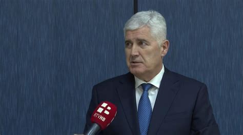 Čović Blagdan Božića Donosi Poruke Nade Ljubavi I Mira