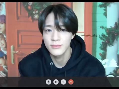 재롱 ☻︎ On Twitter 221231 제노 Jeno 사웨 영통 제노 파피챌린지 🤍🤍