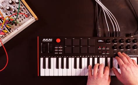 MPK Mini Plus 37 Key Compact Keyboard Controller Akai Pro