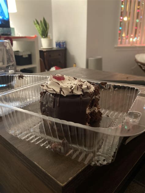 Calorie Estimate Hellas Greek Chocolate Mousse Cake Rcaloriecount