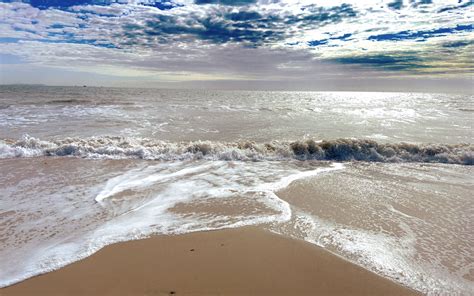 Download Wallpaper 1920x1200 Sea Ocean Waves Tide Beach Clouds