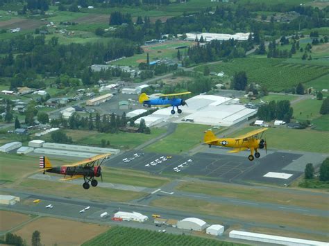 Waaam Stearman Cloudboy 70 N2s3 Over Hood River