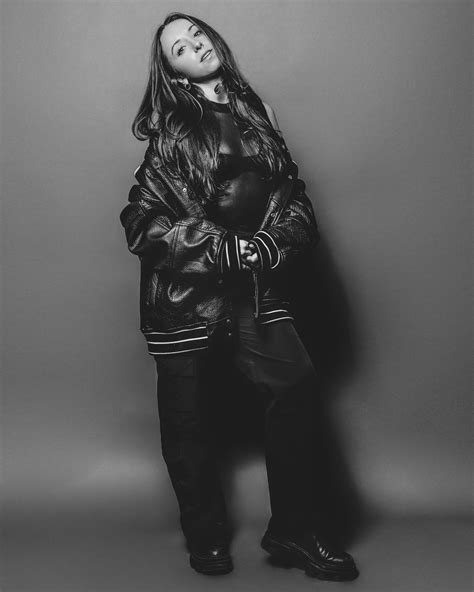 Cassy Surianello Deviate Dance