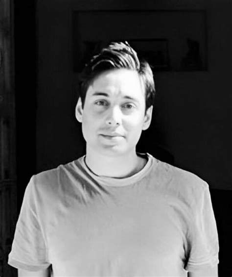 بالاترین ویدیوهای دریافتی پاساژ چهارسو،‌ جایی که کیانوش سنجری خودکشی کرد