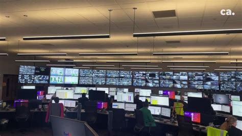 Watch Take A Look Inside Fedexs New Automated Sorting Center In Memphis