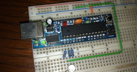 Breadboarding Boarduino Xodus Tech
