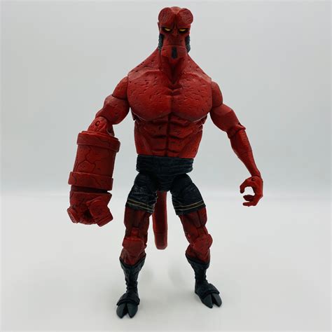 Hellboy Comic Version Loose 8 Action Figure 2005 Mezco Mom And