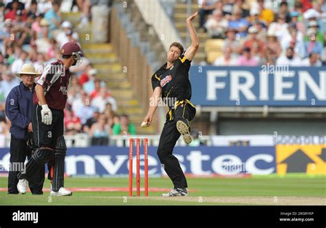 Simon Cook Kent Spitfires Cricketer Bowling 2009 20 20 Finals At