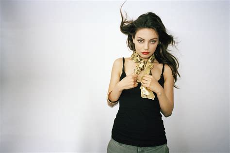 3840x2560 Mila Kunis Portrait Session In New York 5k 3840x2560