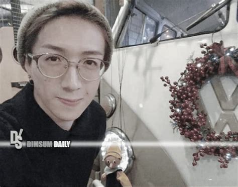 Injured Mirror Dancer Mo Li Kai Yin Attends Christmas Dinner After A