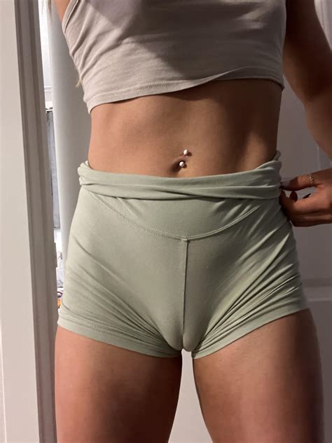Proof Of How Wet Cameltoes Make Me Watch Until The End R Cameltoeoriginals