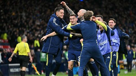 سوپرگل کنی مک لین به دانمارک و باز کردن دروازه کسپر اشمایکل از میانه