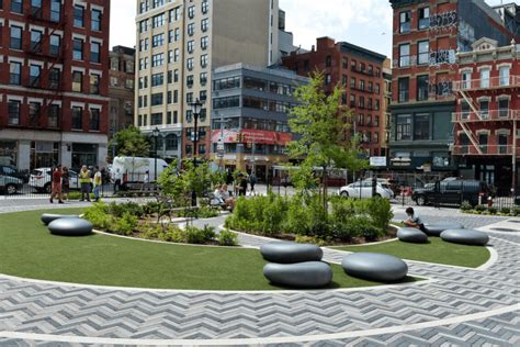 These Public Plazas Are Perfect For Soaking Up The Sunshine