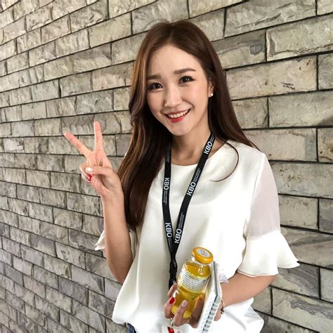 正妹 播音員 張睿仁 Beauty 表特快照