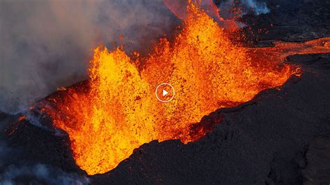 Mauna Loa Volcano In Hawaii Continues Its Eruption The New York Times